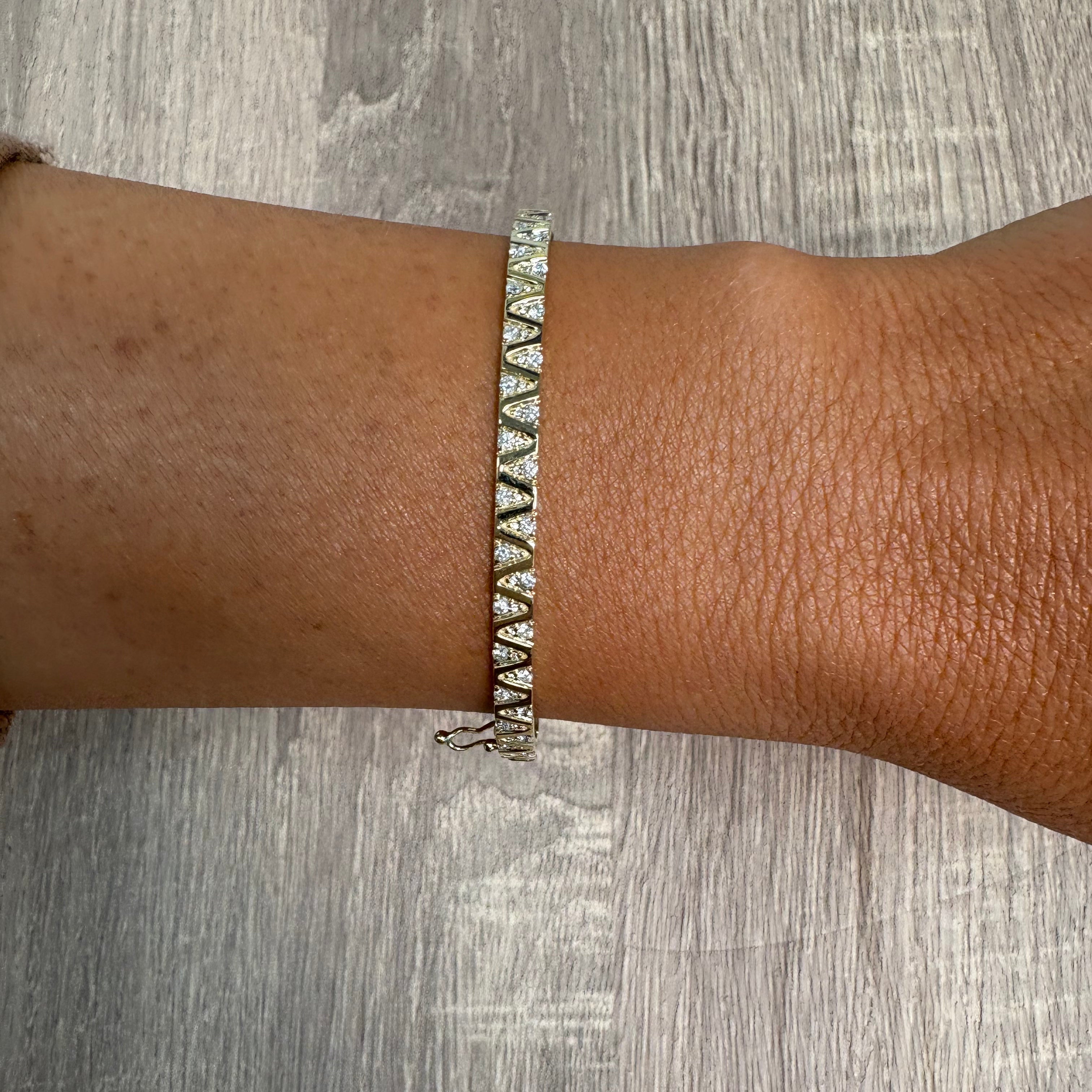 .48 cttw Zig Zag Design Bangle – The Diamond Lab